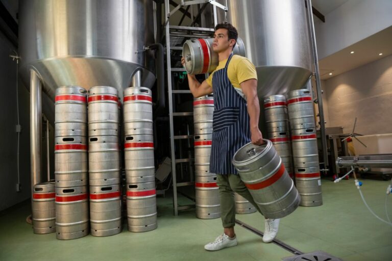 How Much Does A Full Keg Weigh? - Momentum Brew House