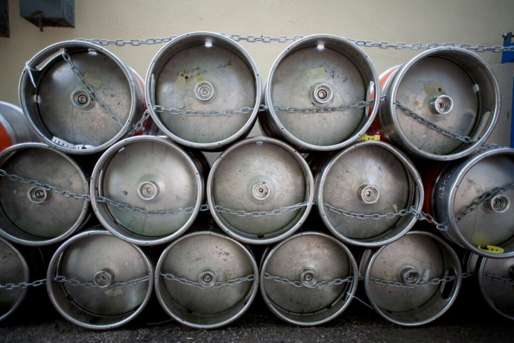 How Much Does A Keg Cost? - Momentum Brew House